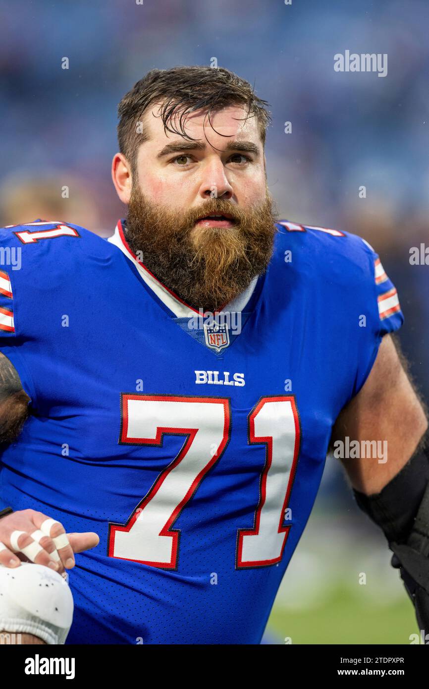 Buffalo Bills guard Ryan Bates (71) warms up before playing against the ...