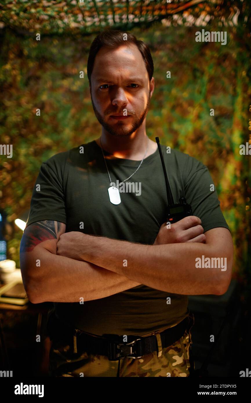Portrait male military officer standing hi-res stock photography and ...