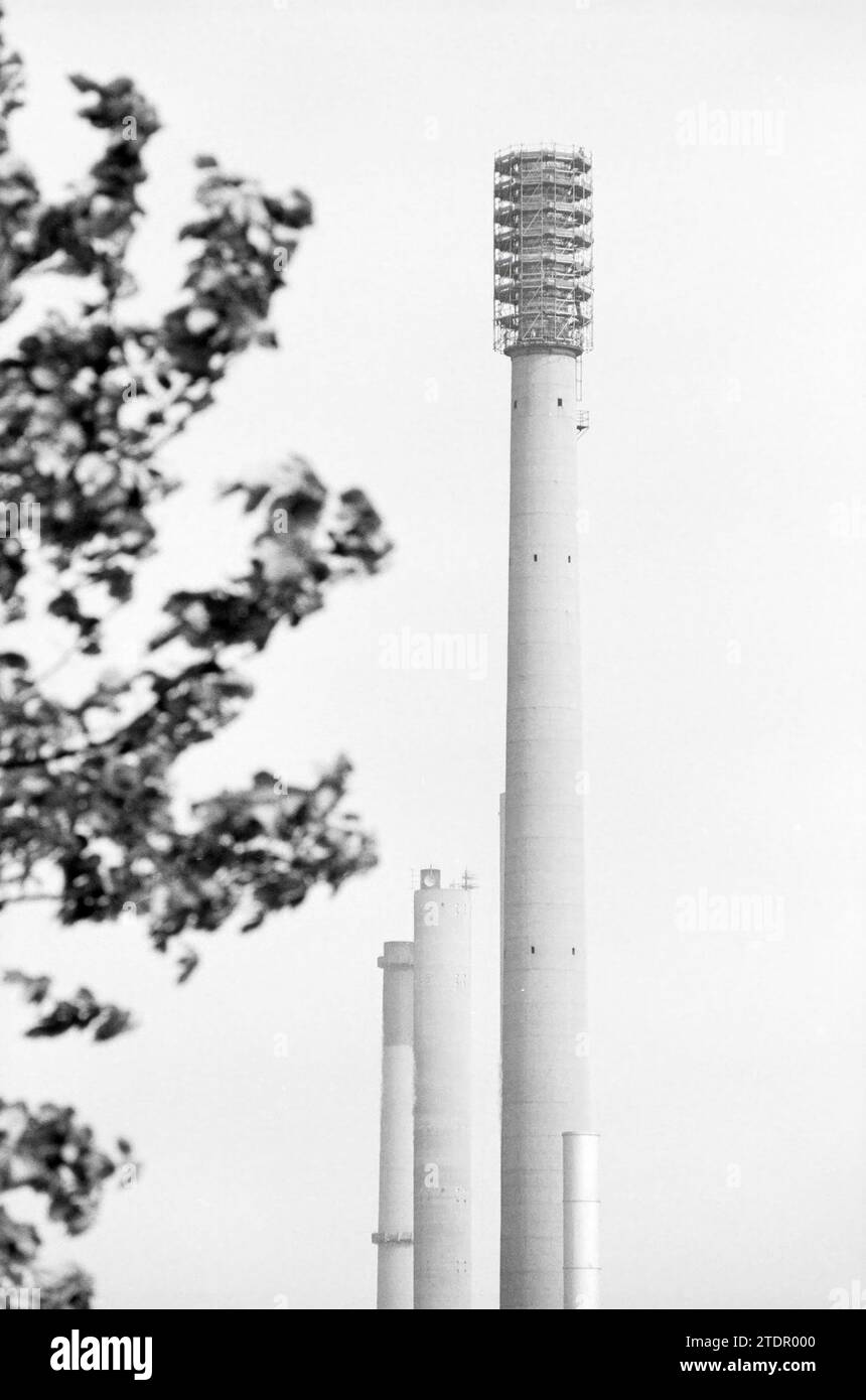 Chimney of Gelder paper in scaffolding, Van Gelder & Zonen paper ...