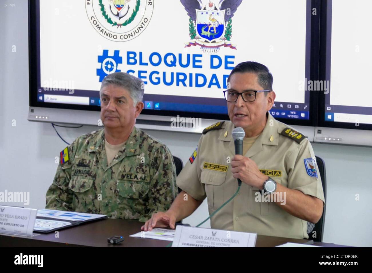 Rueda de seguridad hi-res stock photography and images - Alamy