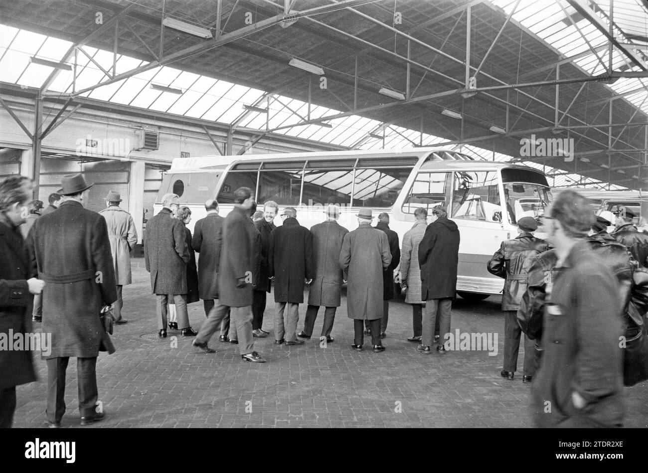 1963 bus hi-res stock photography and images - Alamy