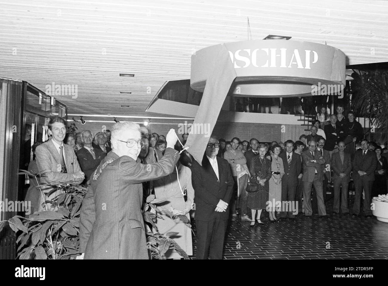 Opening de nieuwe slof hi-res stock photography and images - Alamy