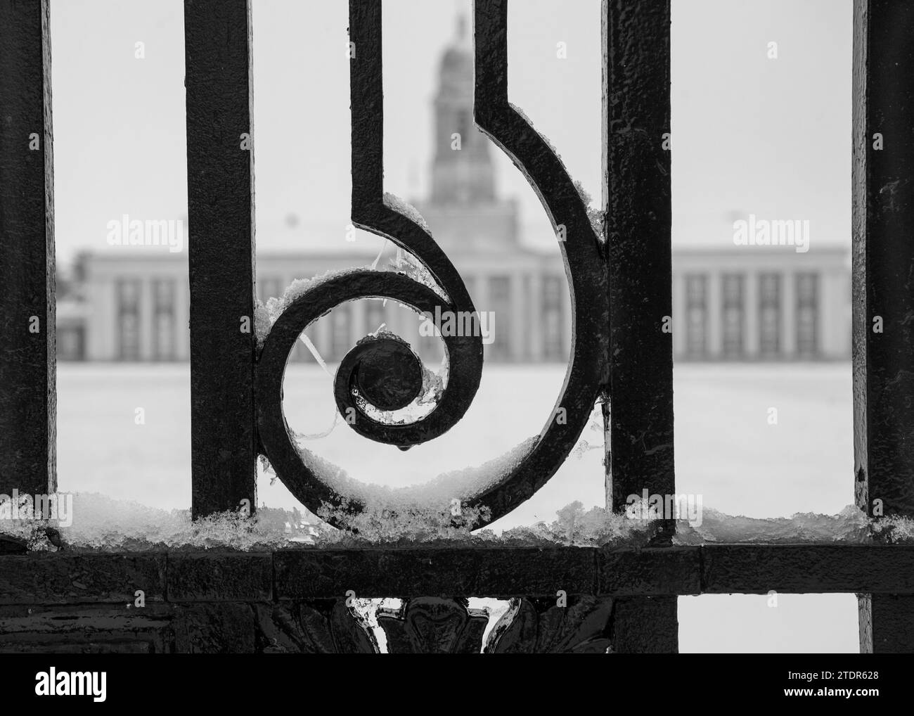 Frozen gate hi-res stock photography and images - Alamy