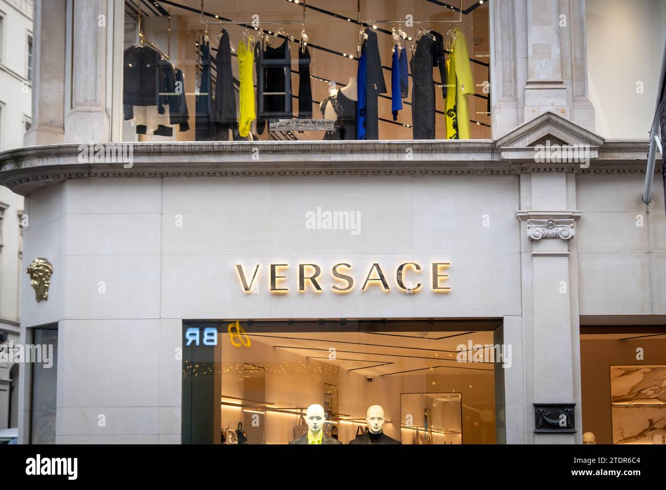 Shopping street shops selling hi-res stock photography and images - Alamy