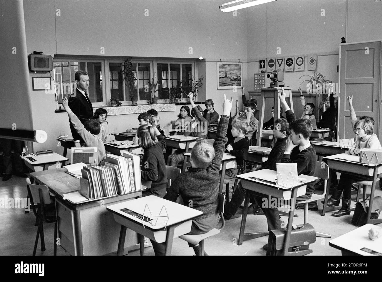 Opening public school, Schools, 18-01-1968, Whizgle News from the Past ...