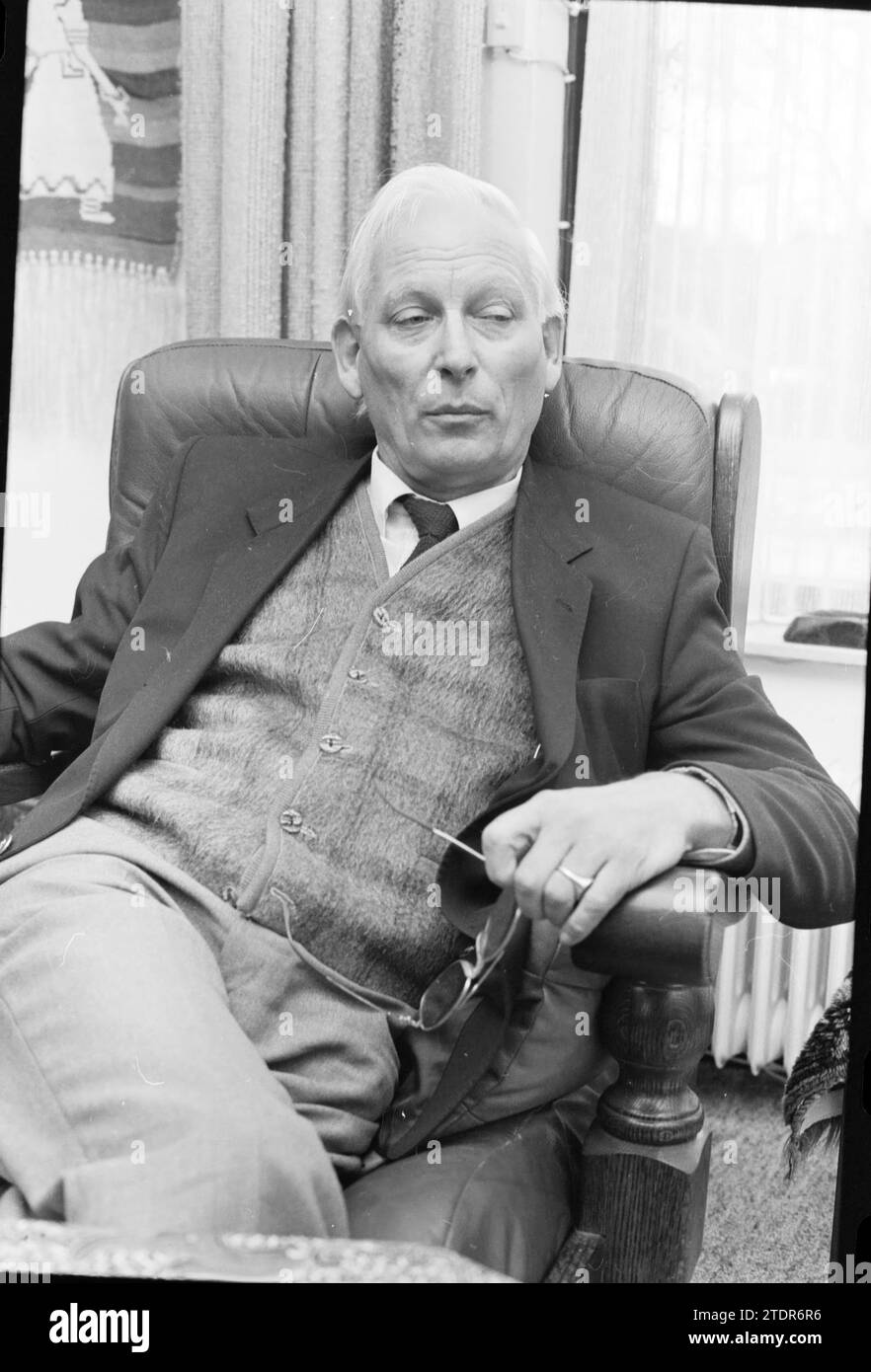 Mr Knibbe, Chairman Apartheid South Africa, Persons, 27-11-1985 ...