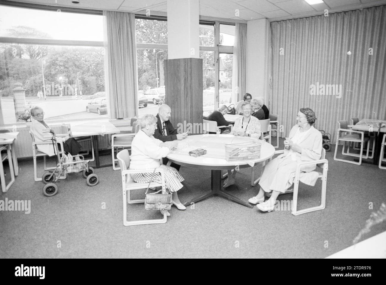 Conversation room, Jacob in de Hout, 17-09-1992, Whizgle News from the ...