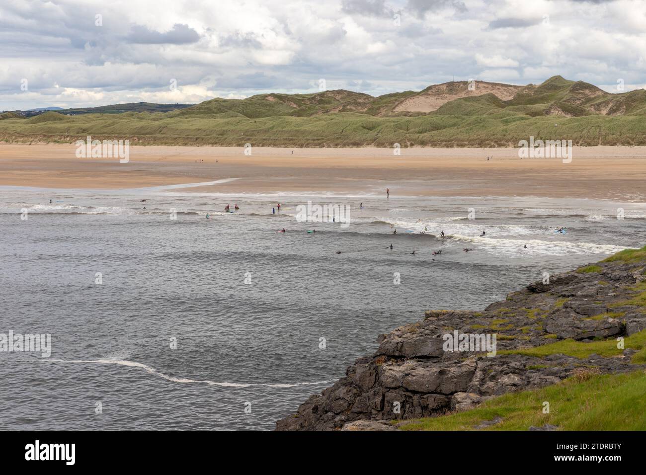 Surfers in Tullan Strand, Bundoran, Donegal, Ireland Stock Photo - Alamy