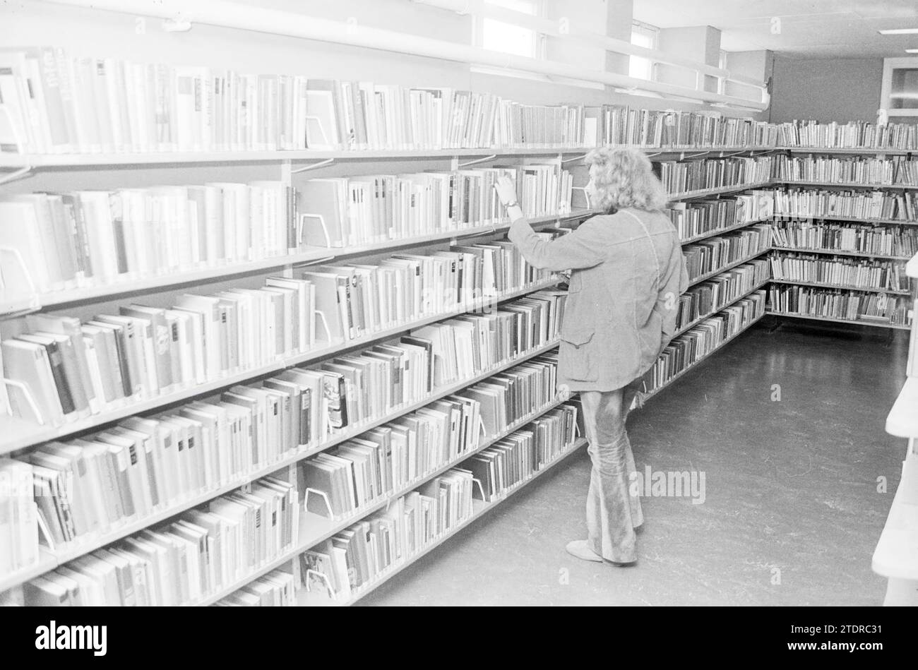 Foreign book library ijmond hi-res stock photography and images - Alamy