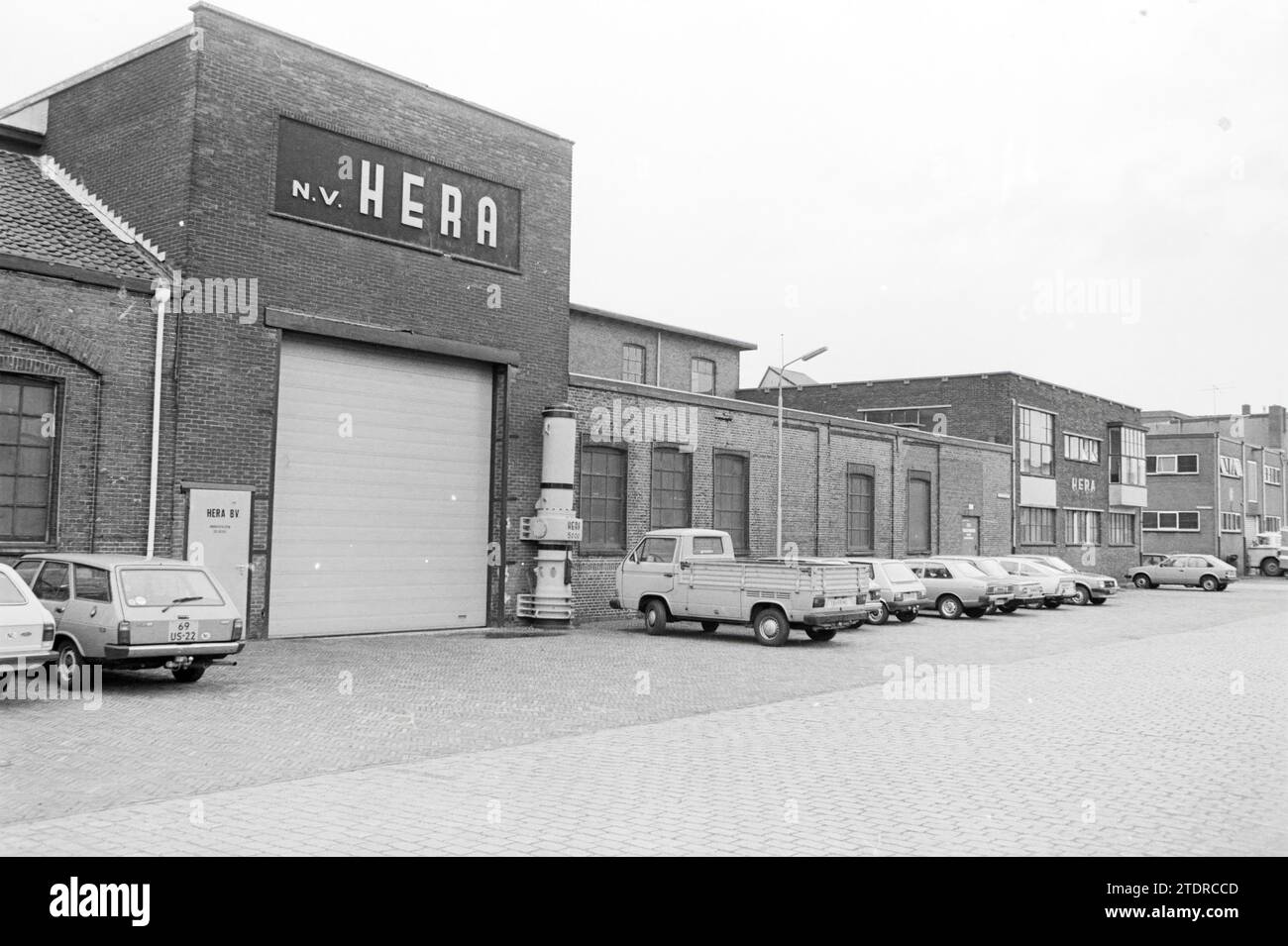 Interior and exterior Hera machine factory, IJmuiden, IJmuiden, 2e ...