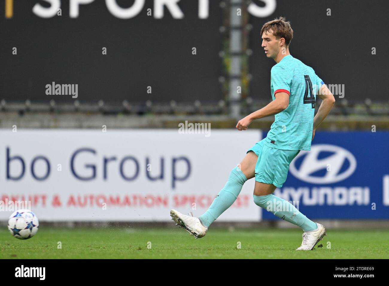 Lier, Belgium. 13th Dec, 2023. Hector Rangel (4) of Barcelona pictured ...