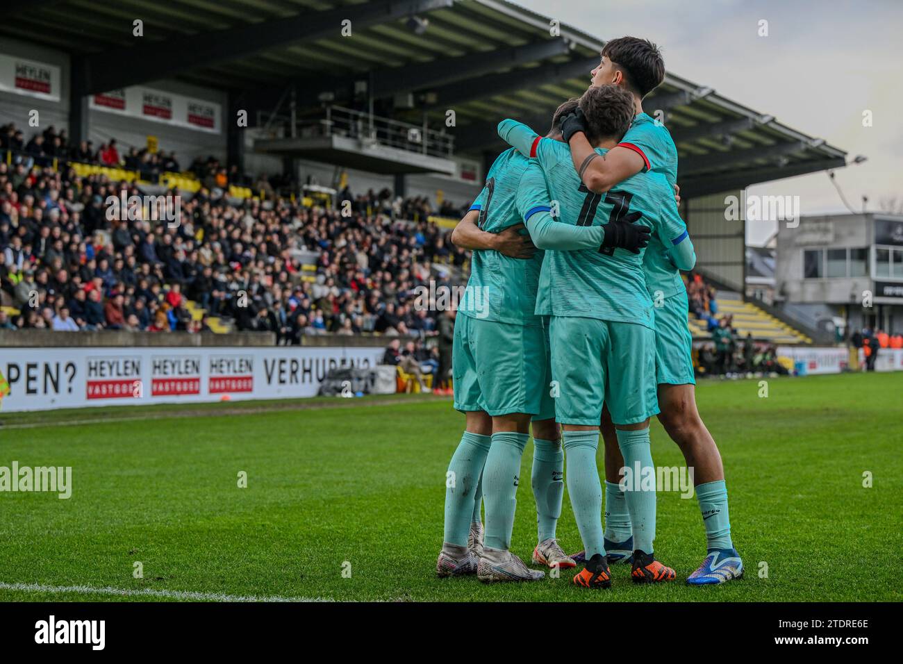 Lier, Belgium. 13th Dec, 2023. Hugo Alba (9) of Barcelona pictured ...