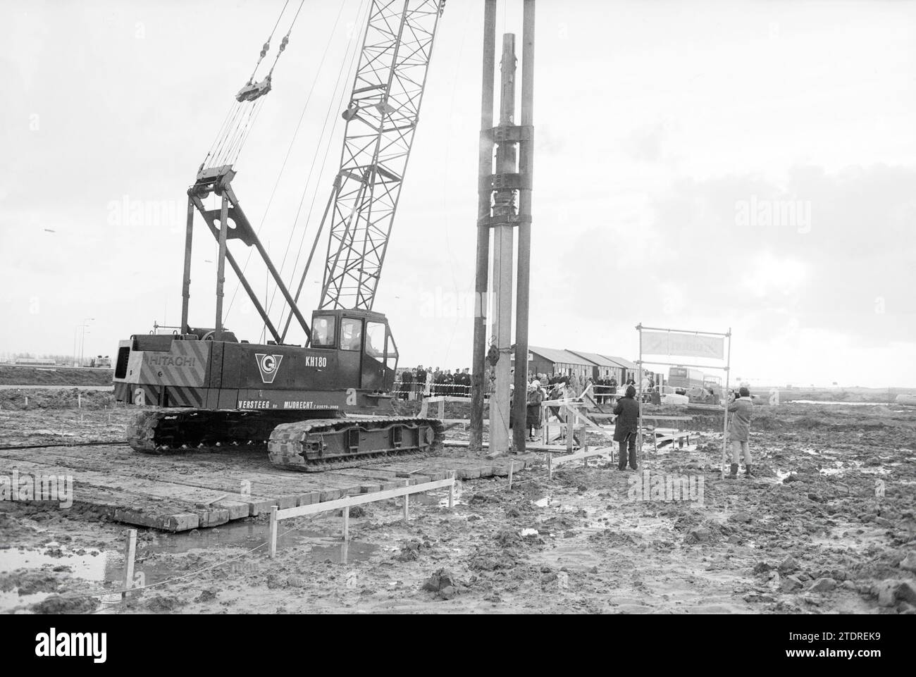 First pile bridge restaurant Schiphol, First pile, 18-12-1979, Whizgle ...