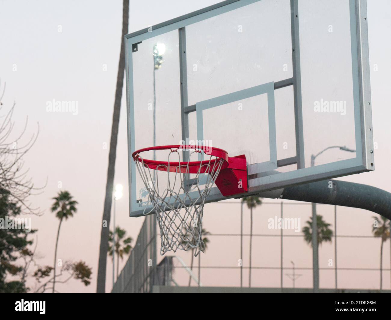 Sky hook basketball hi-res stock photography and images - Alamy