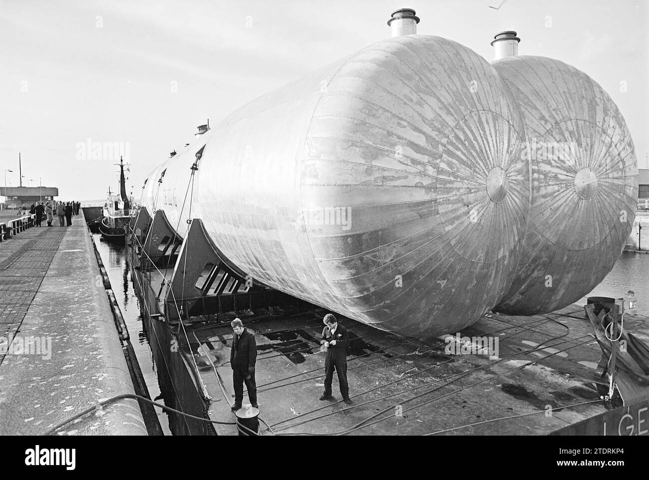 Stork transport door sluis hi-res stock photography and images - Alamy