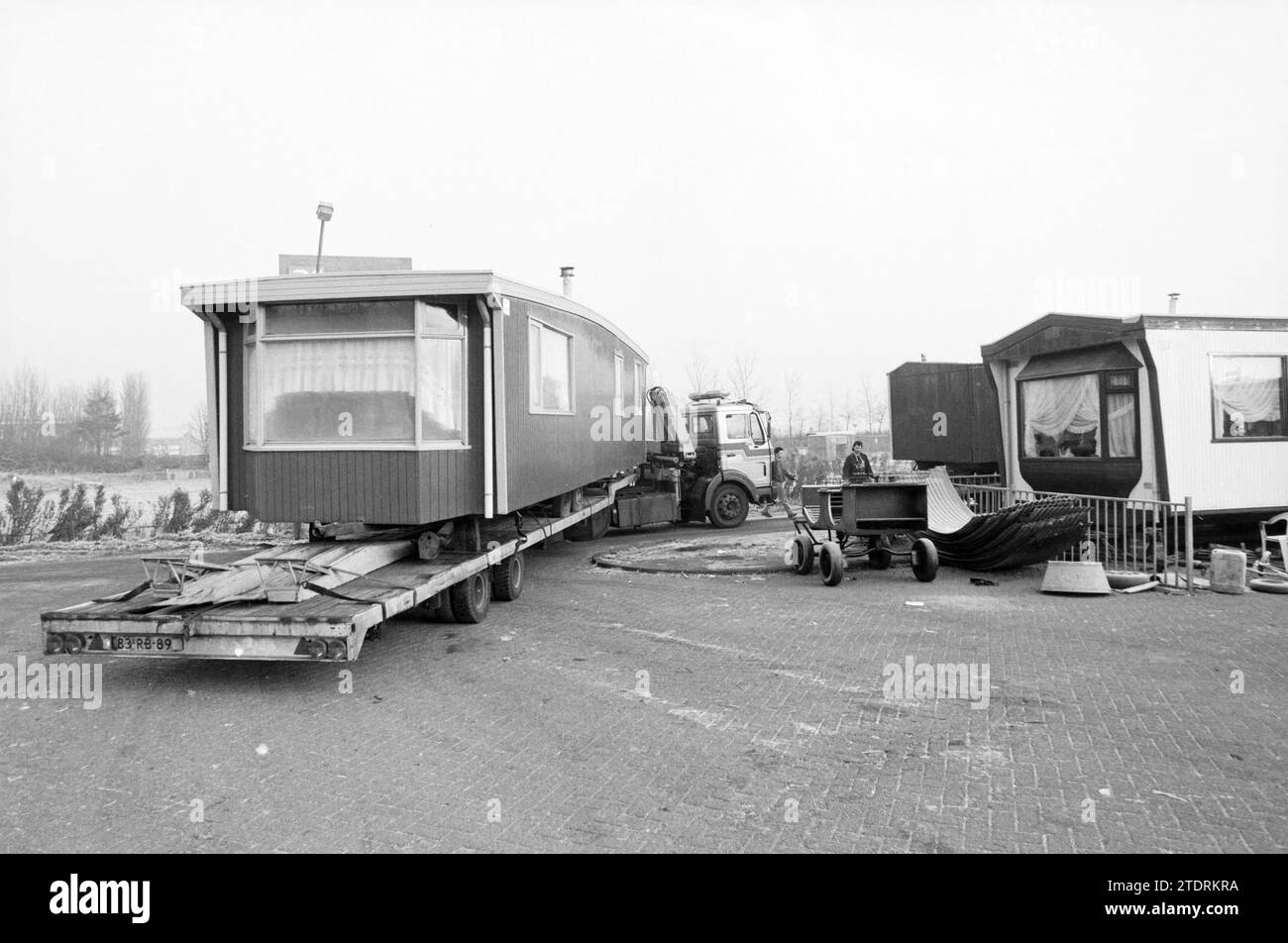 Towing away caravans waarderveld hi-res stock photography and images ...