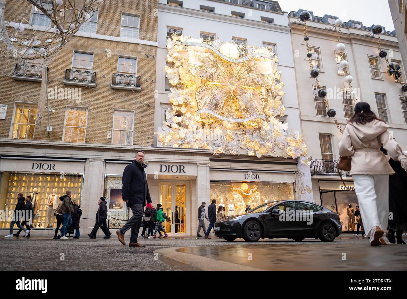 Dior london store hi-res stock photography and images - Alamy