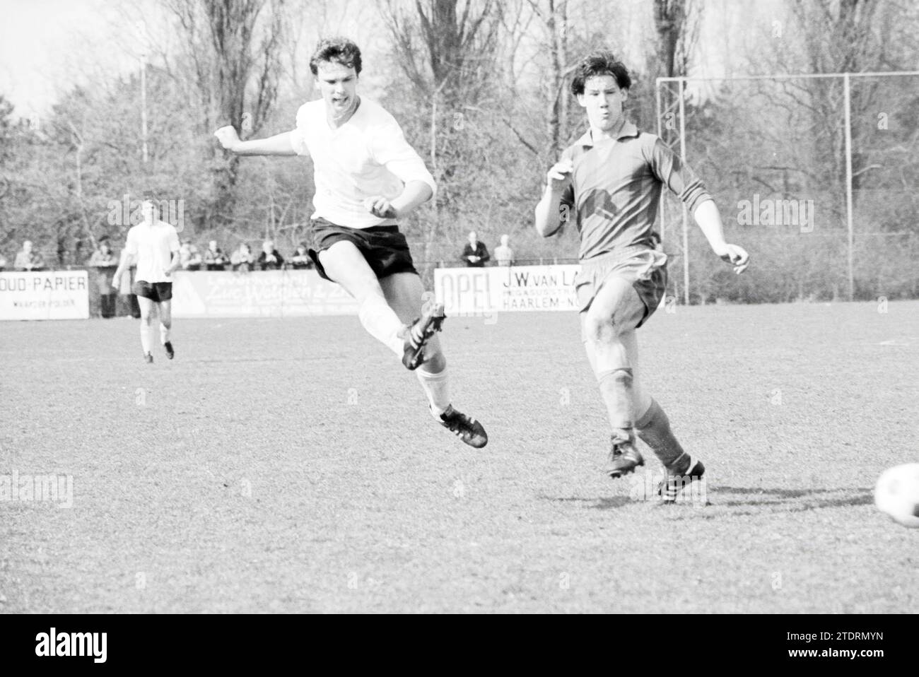 Football match FC EDO, Haarlem, The Netherlands, 00-04-1980, Whizgle ...