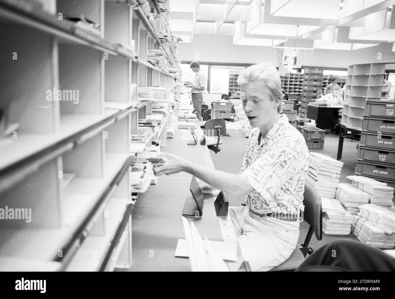 18 08 1987 whizgle news hi-res stock photography and images - Alamy