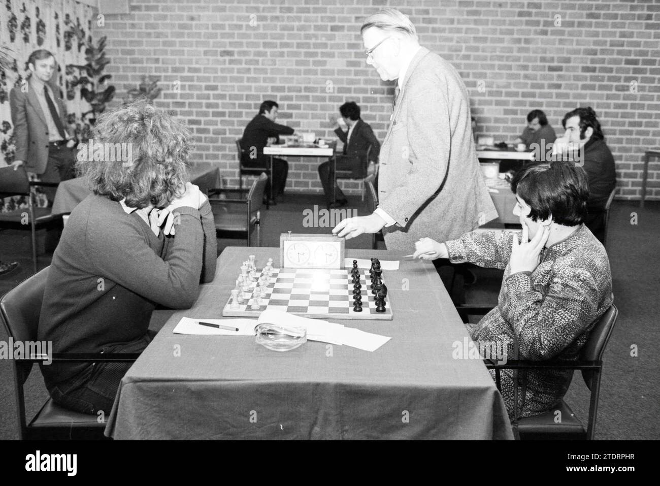 First female grandmaster nona gaprindashvili hi-res stock photography ...