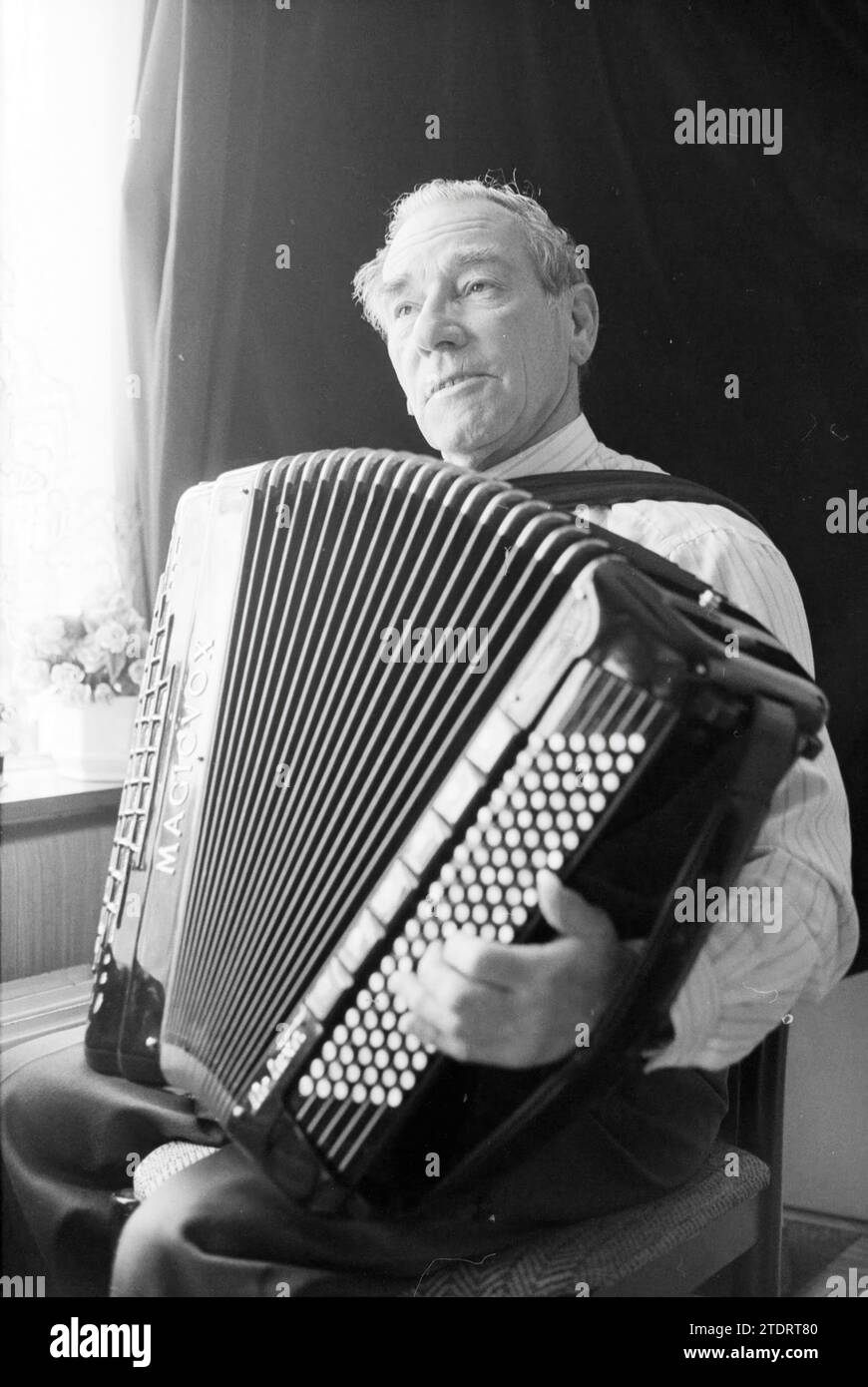 Cor van hi-res stock photography and images - Alamy