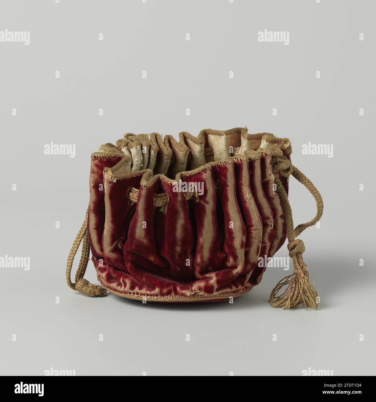 Calf bag hi-res stock photography and images - Alamy
