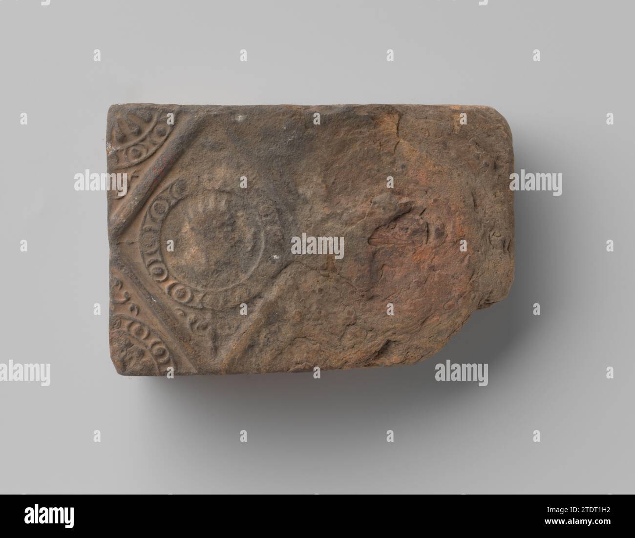 Highstone with a crowned men's and women's head from the side, c. 1575 ...