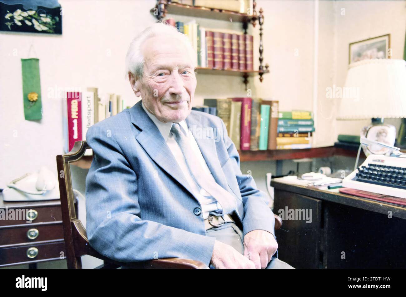 Slob 94 years old hi-res stock photography and images - Alamy