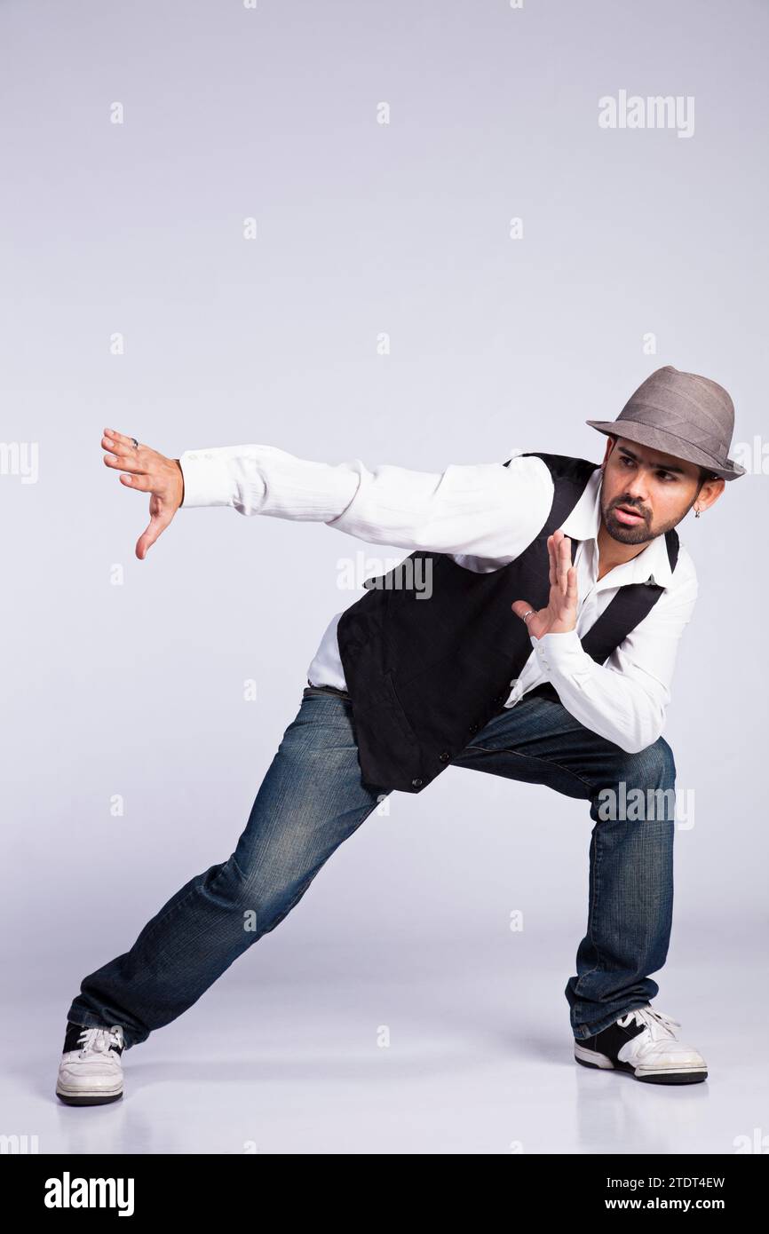 Hip hop dancer showing some movements Stock Photo - Alamy
