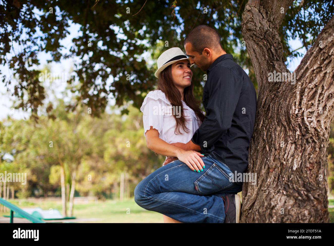 Passionate kiss outdoor hi-res stock photography and images - Alamy