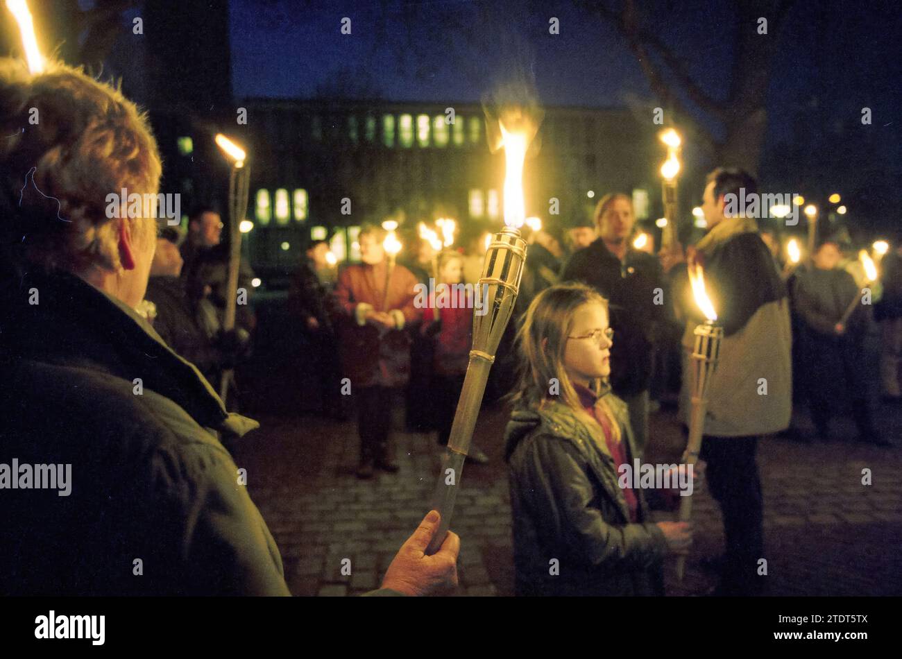 Silent vigil, IJmuiden, The Netherlands, 19-03-2003, Whizgle News from ...