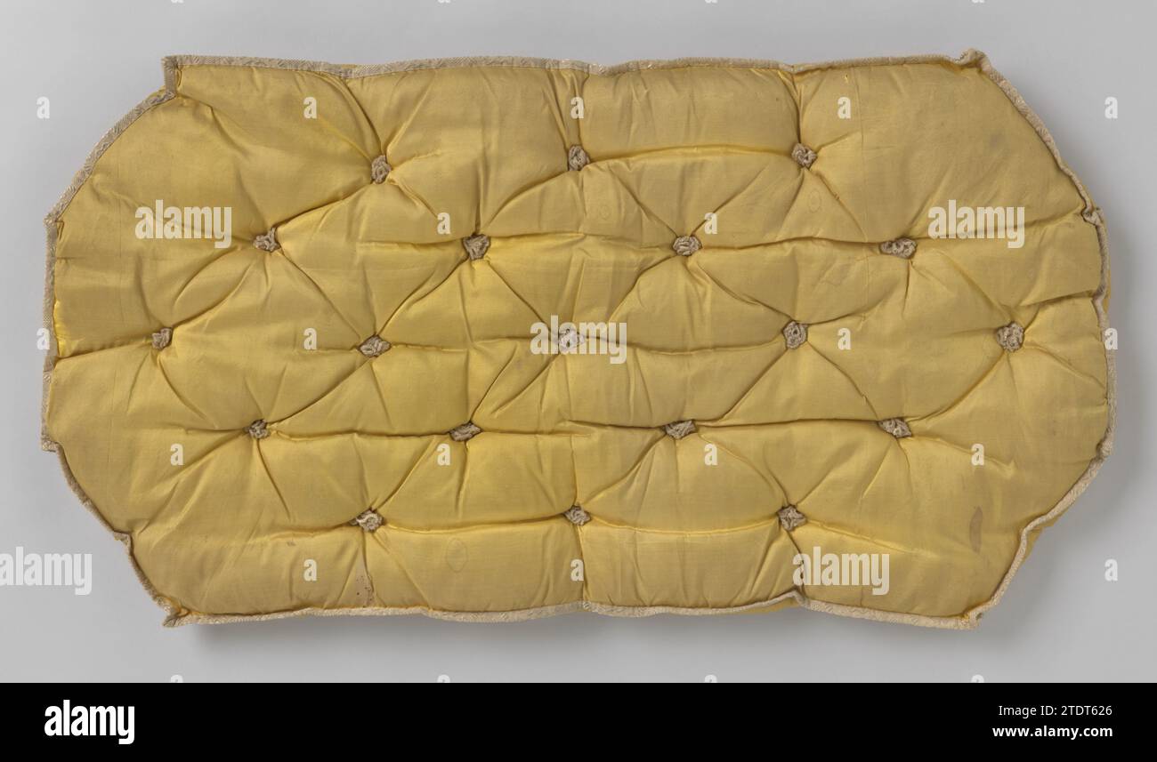 Mattress, 1650 - 1850 Mattress of yellow side silk Mattress of yellow ...