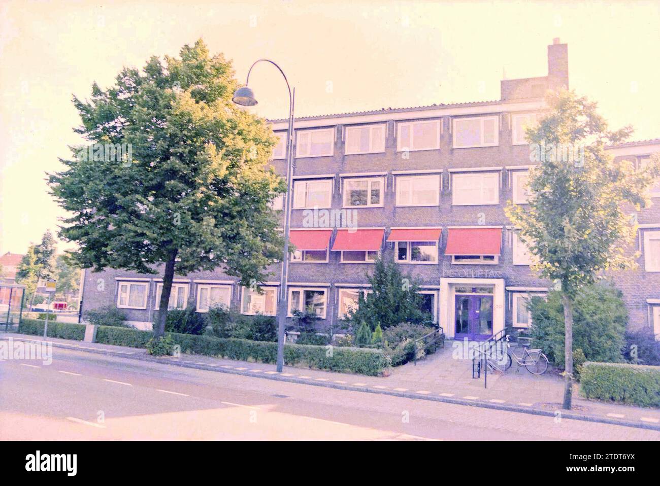 Exterior de olijftak care home hi-res stock photography and images - Alamy