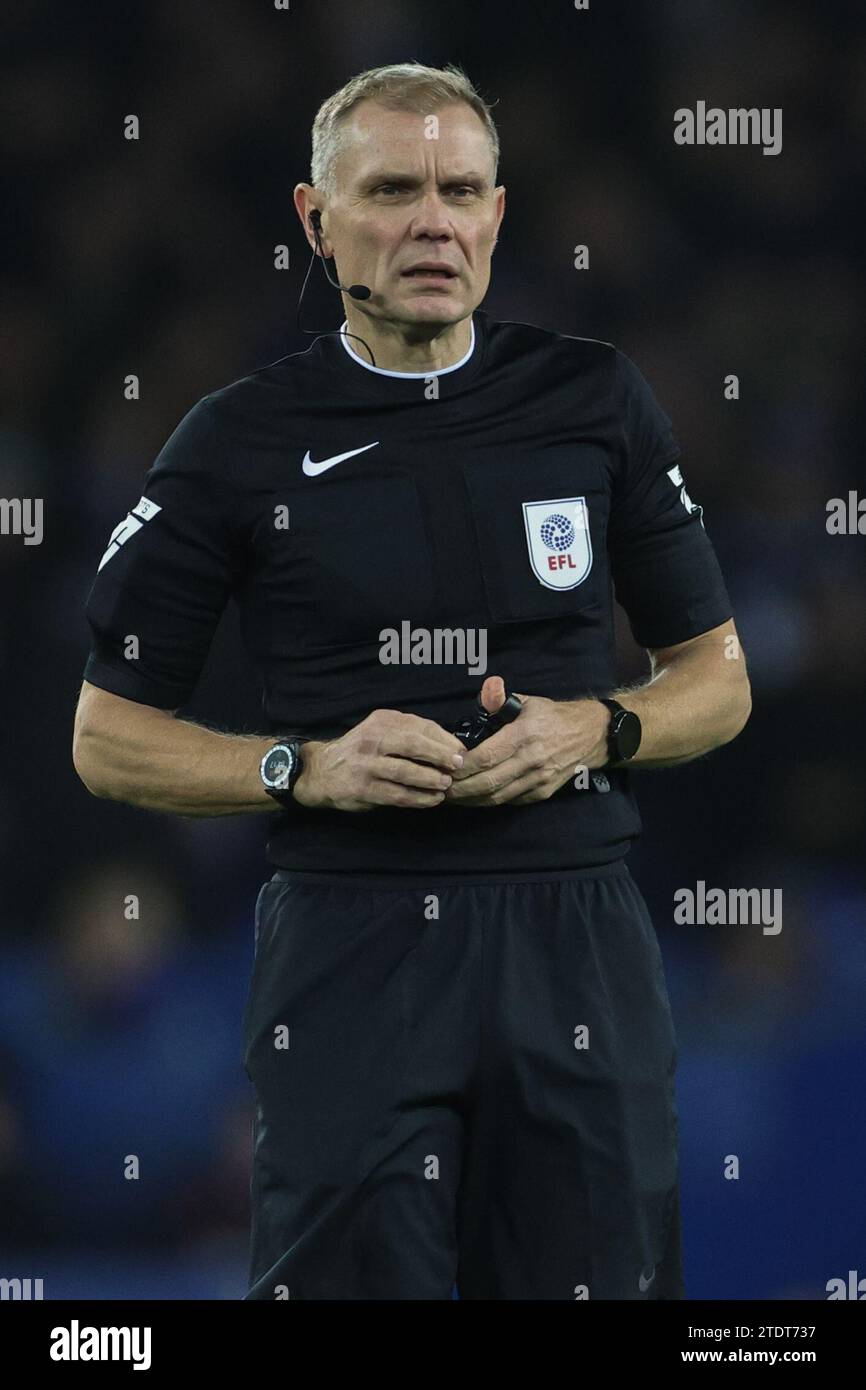 Referee Graham Scott during the Carabao Cup Quarter Final match Everton ...