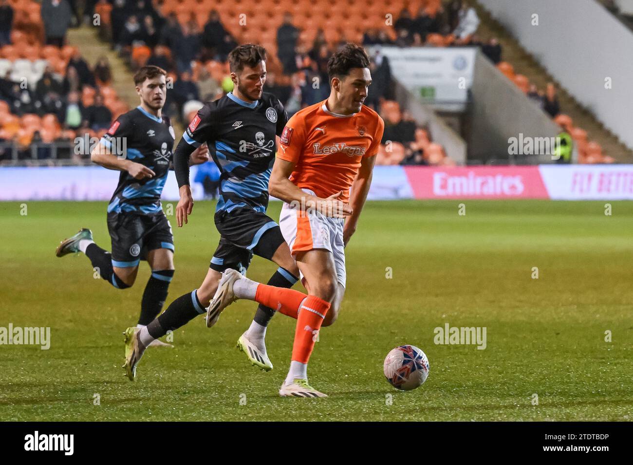 Kyle Joseph #9 of Blackpool makes a break with the ball during the ...