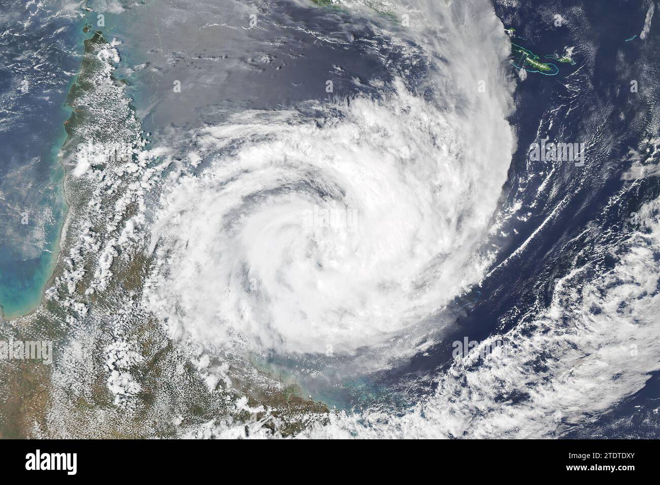 Tropical cyclone southern hemisphere hi-res stock photography and ...