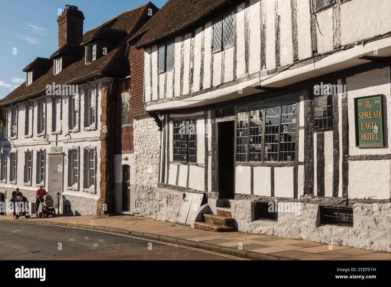 Eagle hotel midhurst sussex hi-res stock photography and images - Alamy
