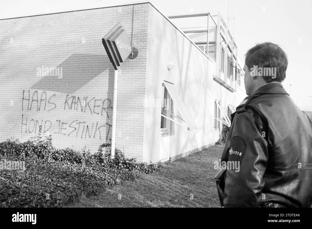 Overveen police station defaced hi-res stock photography and images - Alamy