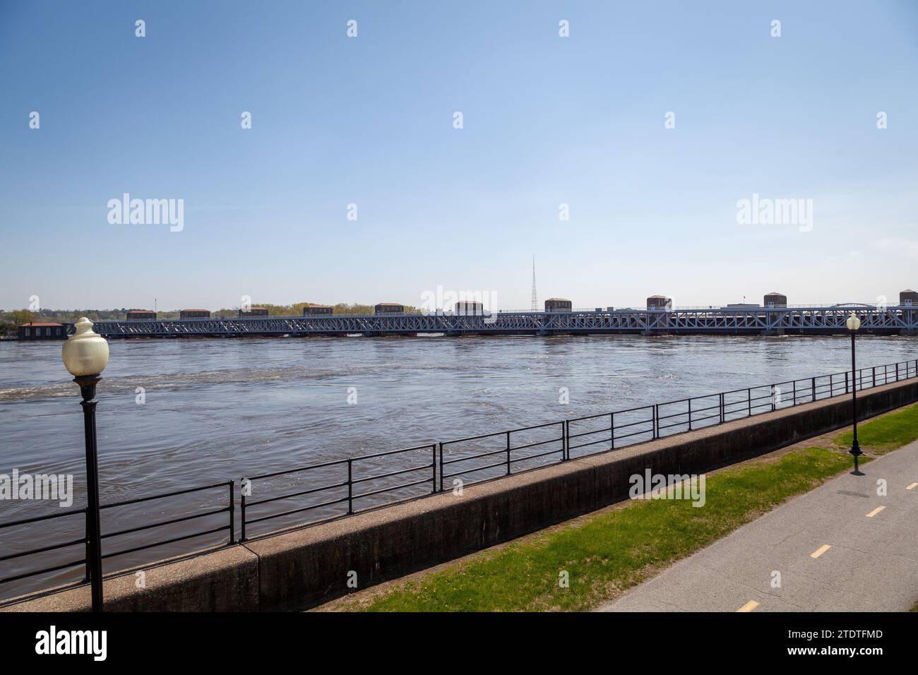 Mississippi River fortified ban Stock Photo - Alamy