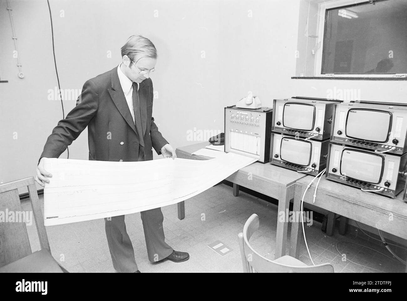 New control equipment in PTT tower, PTT, post office, city post, 16-12 ...