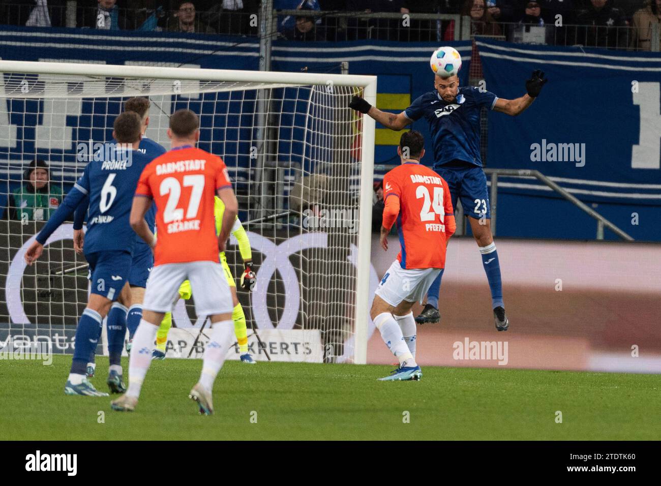 Sinsheim, Deutschland. 19th Dec, 2023. Strafraumszene, v.li. Luca ...