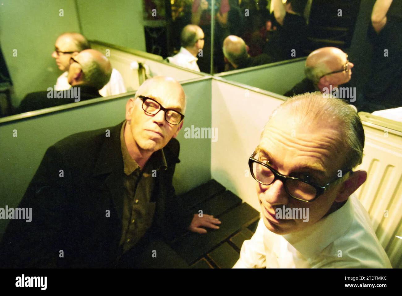 Brothers swarte hi-res stock photography and images - Alamy