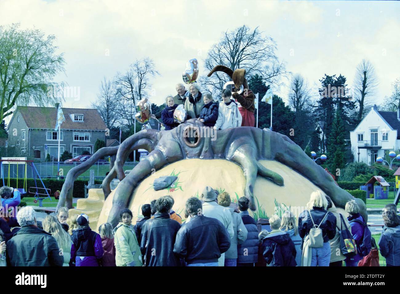 Bennie Broekhuis, Linnaeushof, 17-04-2001, Whizgle News from the Past ...