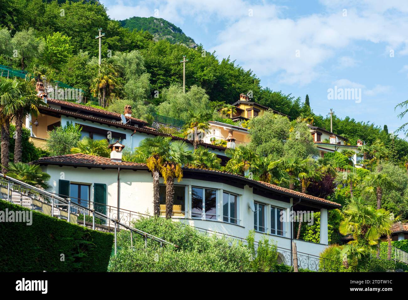 Villas in italy hi-res stock photography and images - Alamy