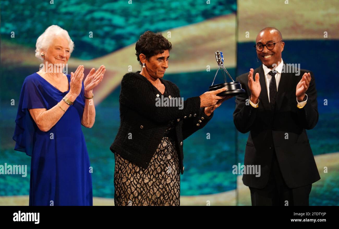 Fatima Whitbread poses with The BBC Sports Personality of the Year ...