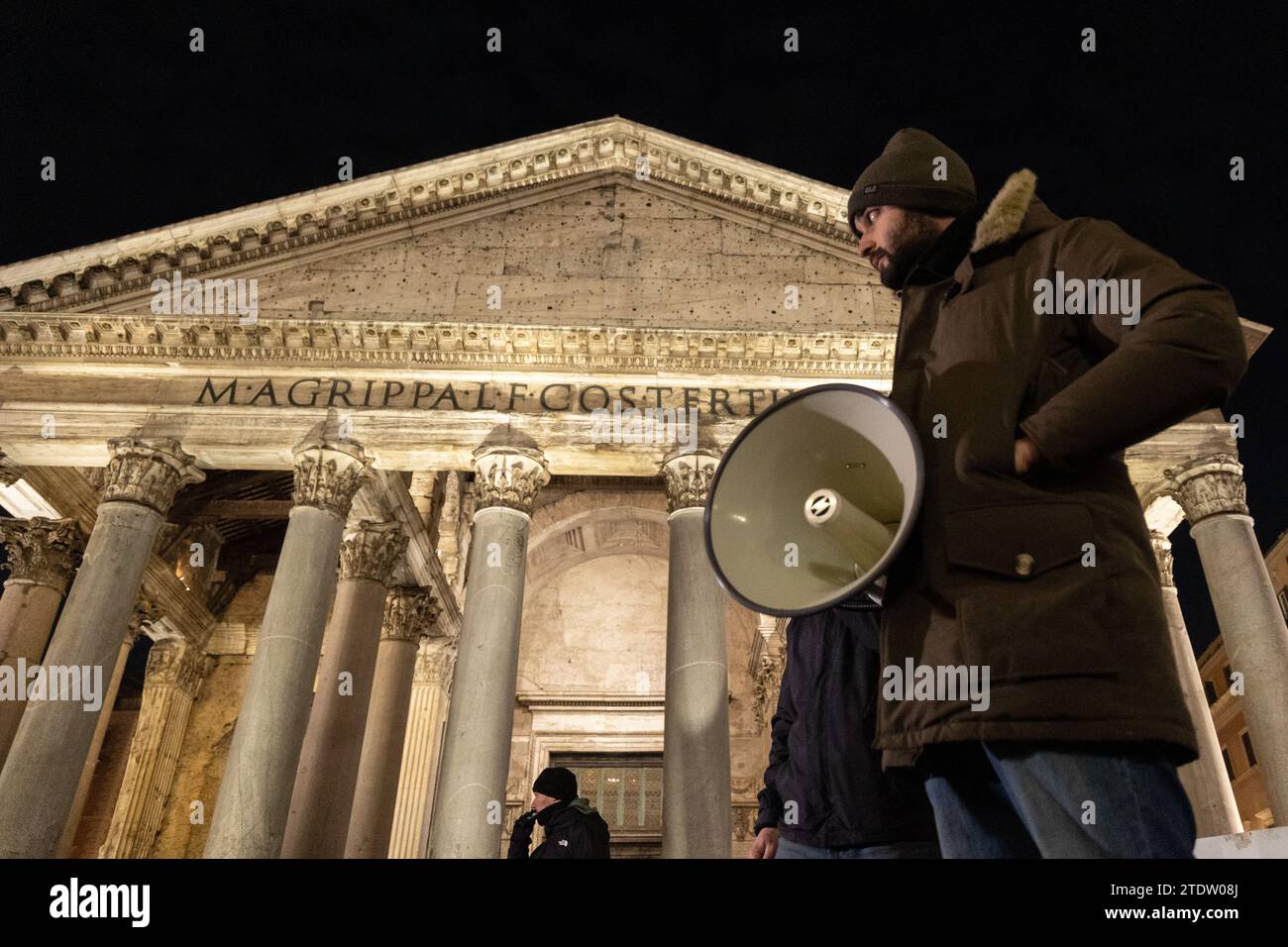 Rome, Italy. 19th Dec, 2023. Sit-in organized by ''Disarmisti Esigenti ...