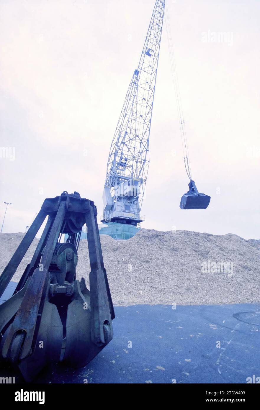 Stevedoring hi-res stock photography and images - Alamy