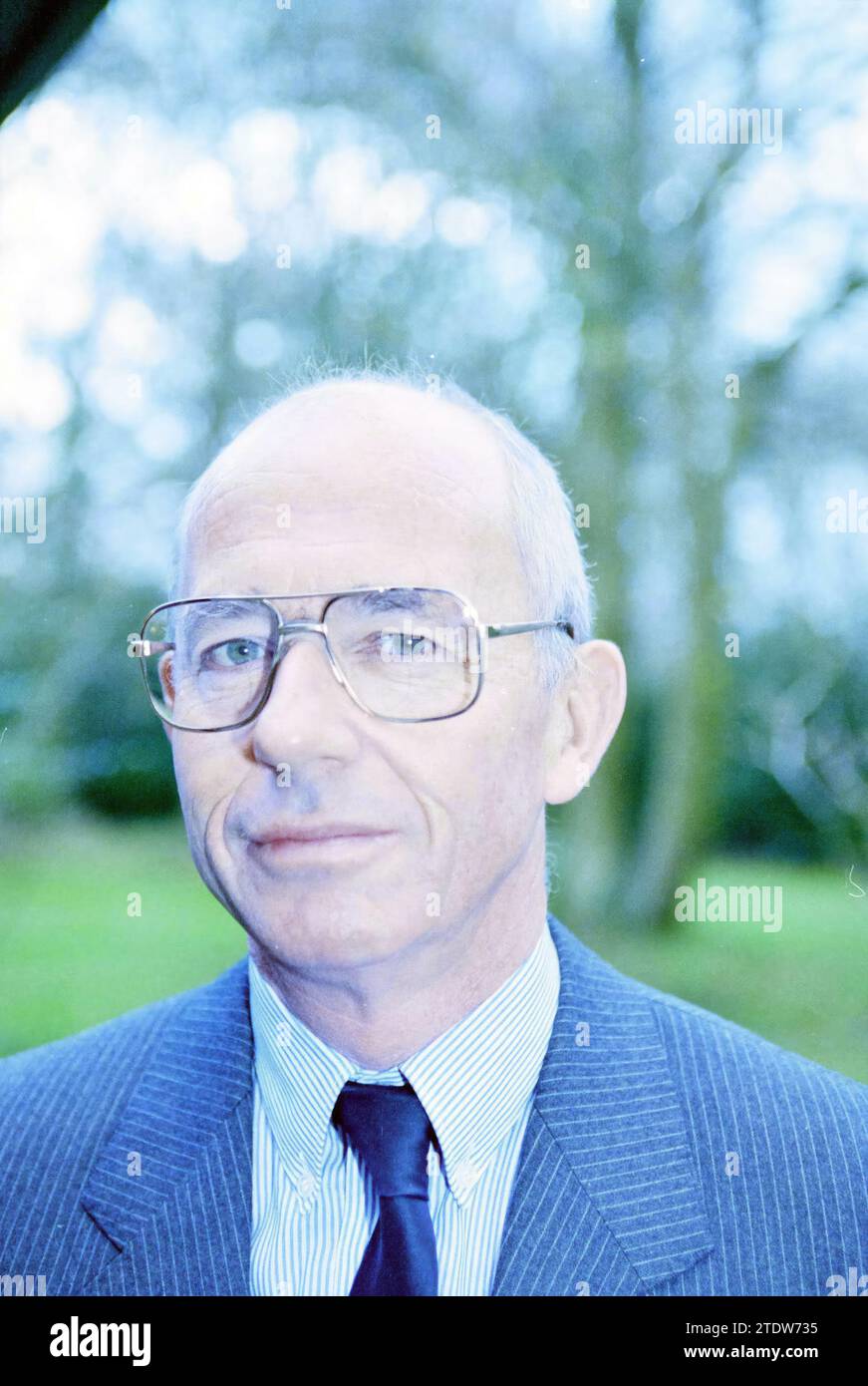 Mr. Veth, Crown van Gelder, 15-11-1994, Whizgle News from the Past ...