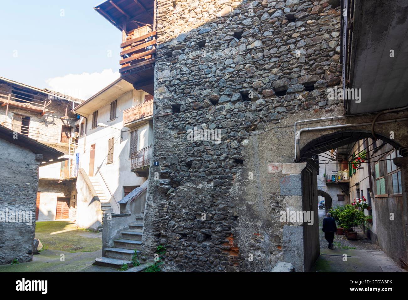 Ancient house in old town in sondrio hi-res stock photography and ...