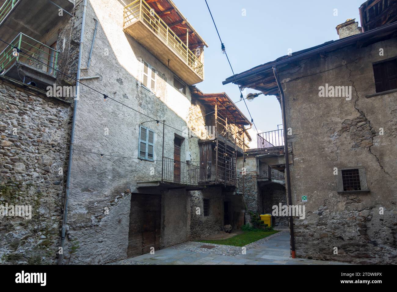 Ancient house in old town in sondrio hi-res stock photography and ...